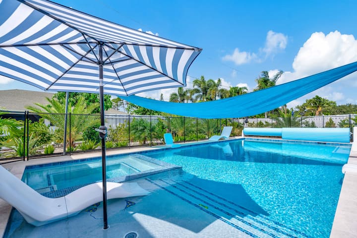 Resort-style Modern Retreat *Pet Friendly* - Port St. Lucie, FL