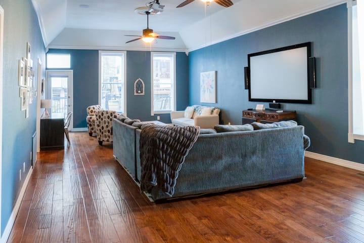 Stay Eureka Springs Apartment Suite - Eureka Springs, AR