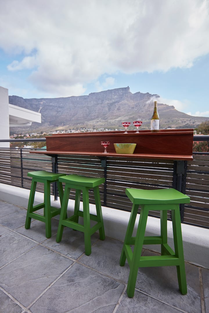 Flamingo House | Prime Location - Cape Town