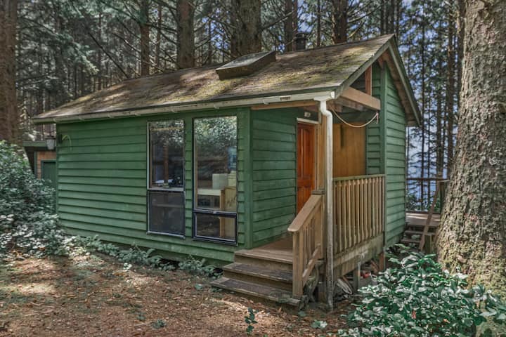 Bob Creek-artist Off-grid Cabin - Yachats, OR