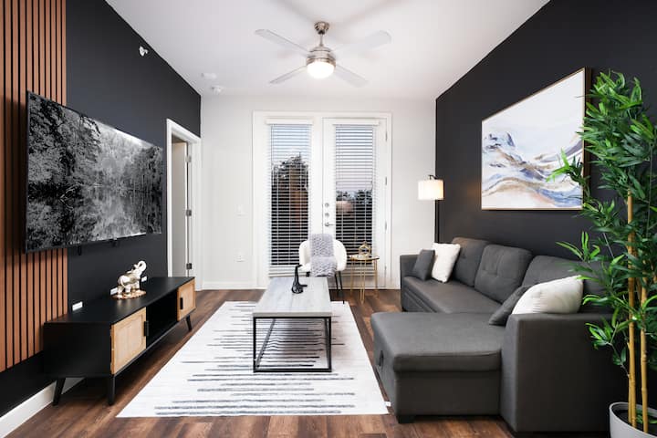 Spacious 1br-w/ Pool&prkng, Near Rvrwlk & Conv Ctr - Pecan Valley - San Antonio