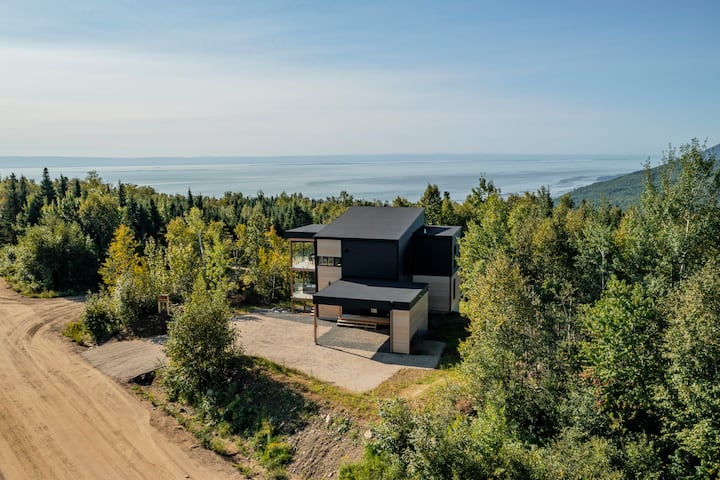 Le Cairn - Baie-Saint-Paul, QC