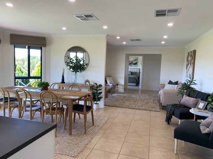 Vineyard Farm Home - McLaren Vale