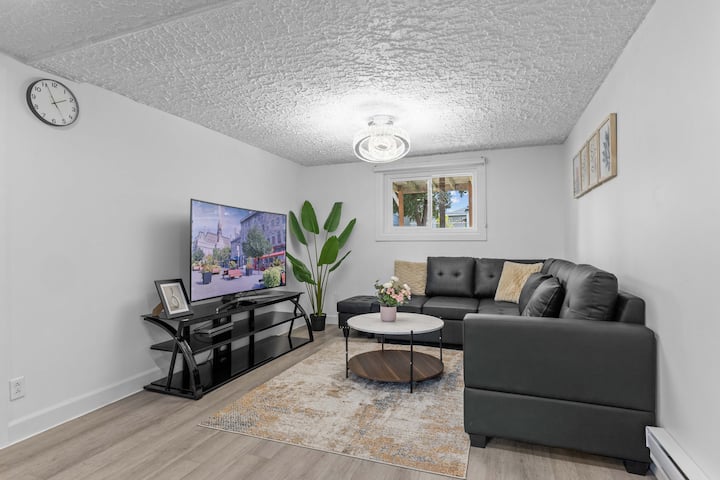 1bdr Apartment-near Metro Stn - Varennes