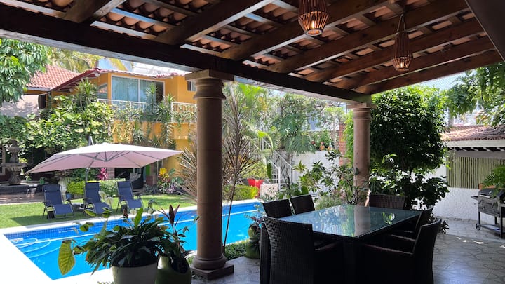 Casa En El Corazón De Burgos - Cuernavaca