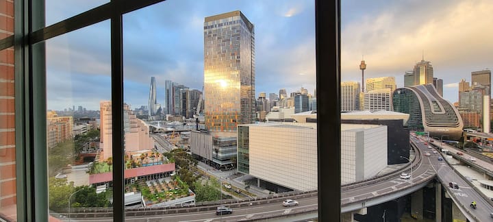\ Darling Harbour Within Sight \ - Manly