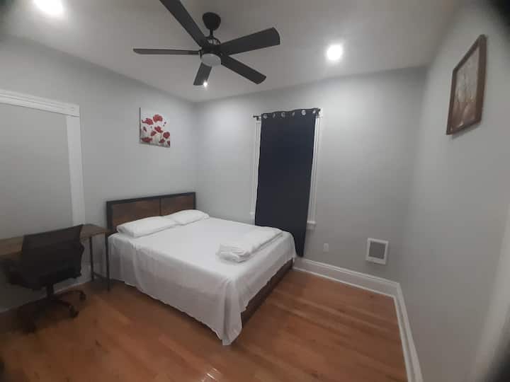 Family-friendly Home Near New York - Entire House - New York