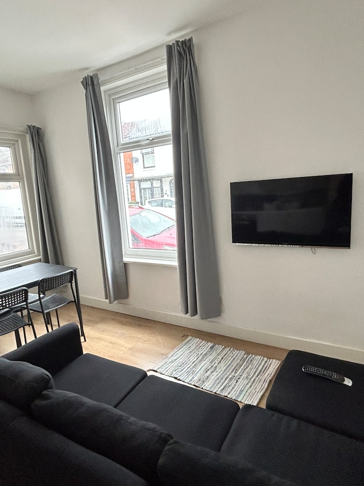 Perfect 3 Bed Flat In Portsmouth - Southsea