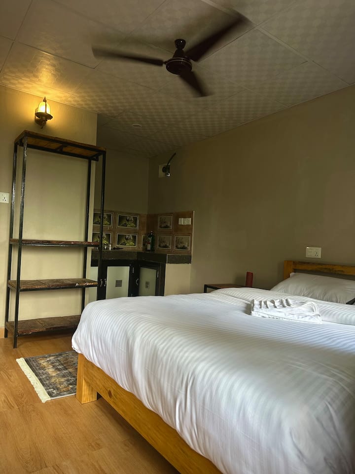 Forest Nest : Hillside Retreat - Pokhara