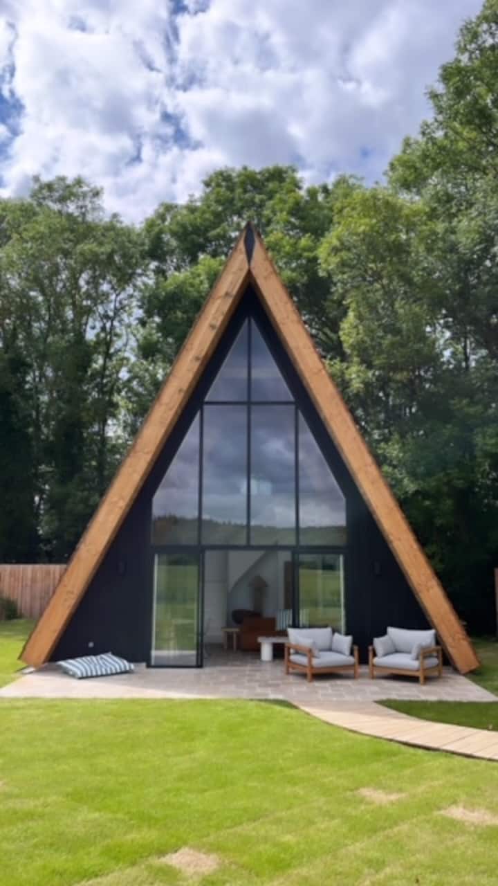 Lodge The Iconic Avec Sauna - La Maison Villeneuve - Clécy