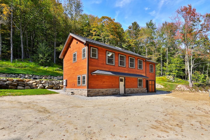 Peak Hill – 3 Bedroom, Hot Tub. Car Charger! - Killington, VT