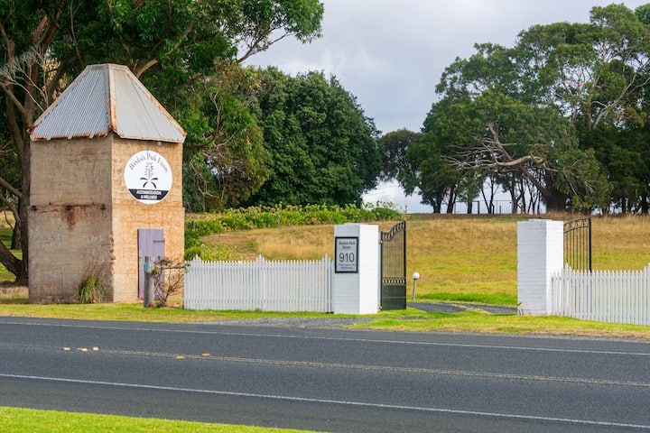 "The Kiah" Spa Studio - Phillip Island
