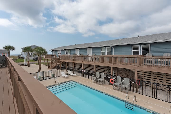 The Villas At Oak Island #6, Pool & Ocean Views - Oak Island, NC