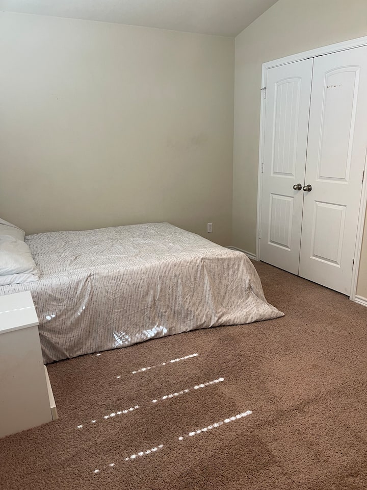 1 Bedroom Private Bath - Killeen, TX