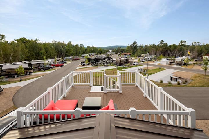 Rooftop Deck Cabin, What A View! - Petoskey, MI