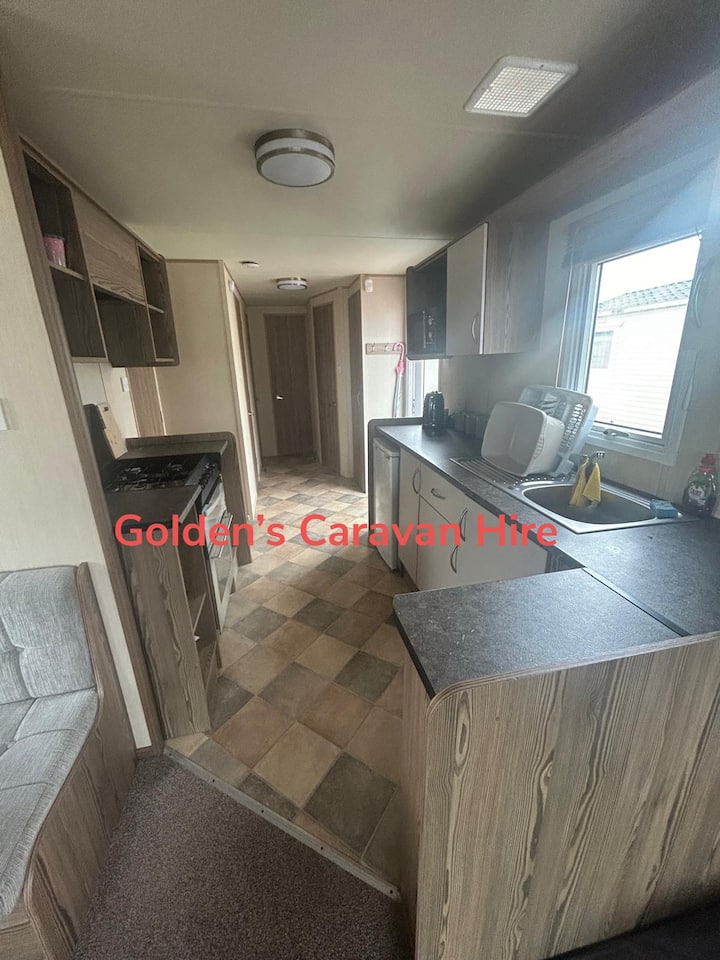 Golden’s Caravan Hire - Towyn