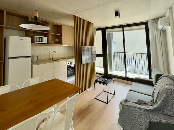 Departamento Tranquilo En El Centro - Montevideo