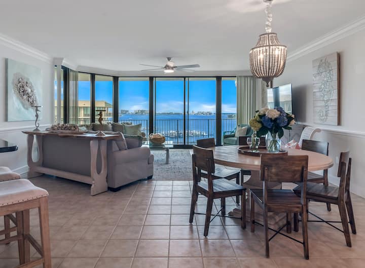 Exquisite Bayfront 3/3 Penthouse - Orange Beach, AL