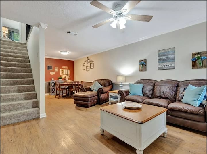 Charming Townhome - Close To Sfa - Nacogdoches, TX