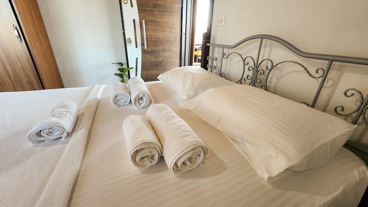 Boutique Hotel Room With Gulf And Mount Ida Views - Edremit, Balıkesir