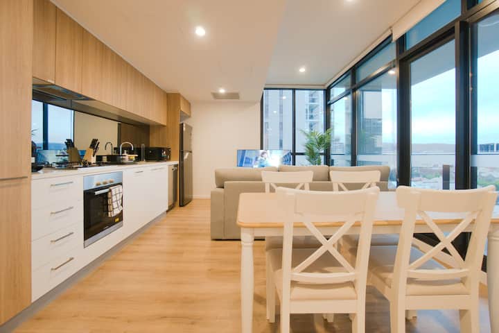 City Serenity: 2br Apt With Pool, Gym, Steam&sauna - Adelaide