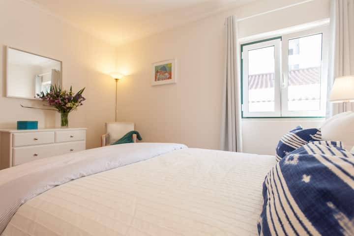 Central, Charmoso E Com Estacionamento Grátis - Lissabon