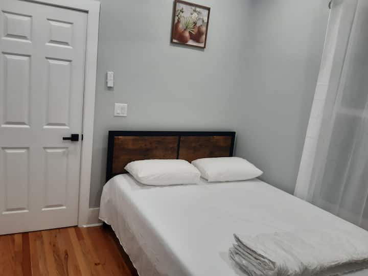 "Easy Commute, Ultimate Comfort-jc,nj_room #1" - Hoboken, NJ