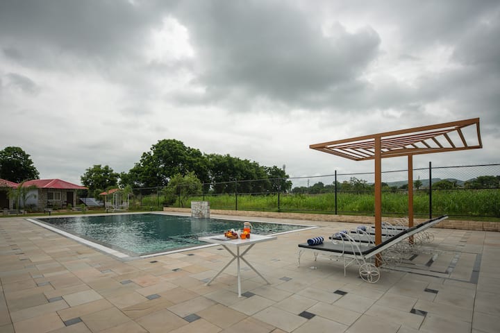 Stayvista At Wildwoods Stone W/ Pool,bathtub, Wifi - Sawai Madhopur