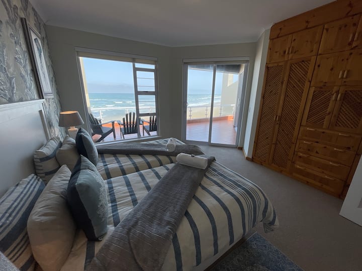 Pebble View Seaside Condo - Namibia