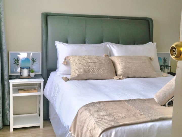 Eden Breeze - 