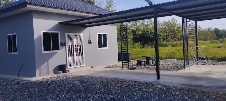 Inapan Seroja - Kampung Bukit - Arau