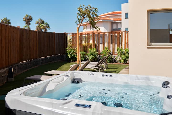 Seafront Villa With Golf And Marina - Tenerife