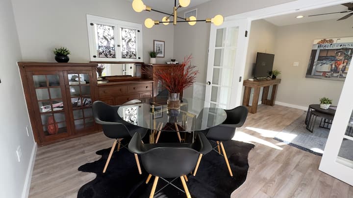 *All New* Cozy Bungalow In Walkable South Park - San Diego, CA