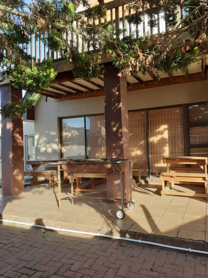 Chill Out At 25 Spekboom - Jeffreys Bay