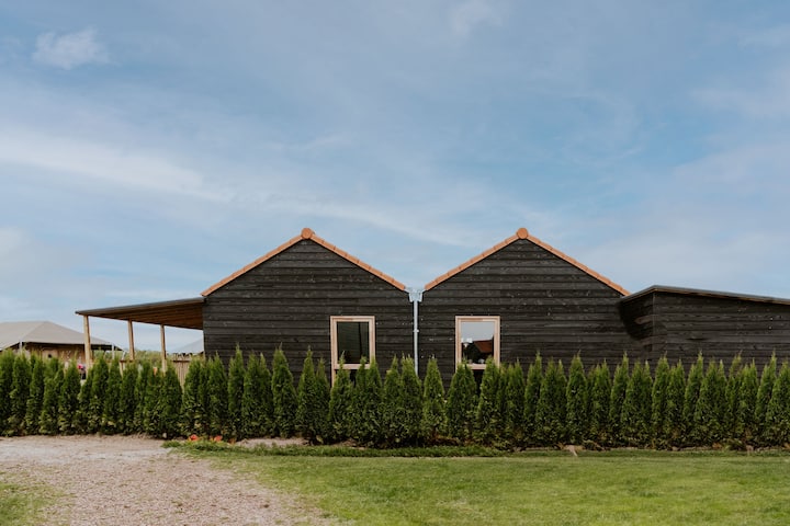 Wooden Cottage And Whirlpool - Uitgeest