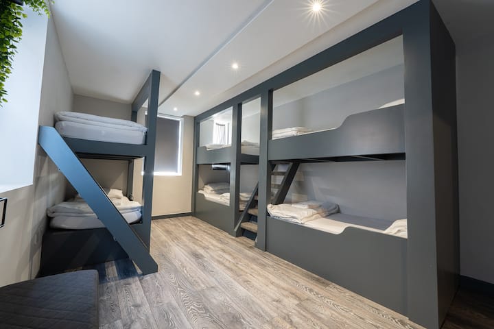 Vibe Apartment 3 - Sleeps 8 - Central Blackpool - Blackpool