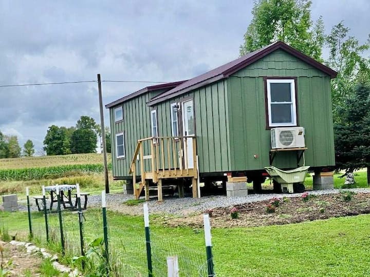 The Tiny House At Pondview - Conneaut Lake, PA