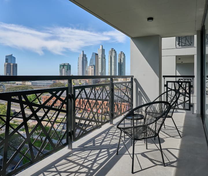 Unparalleled Elegance & Comfort In Puerto Madero - Buenos Aires
