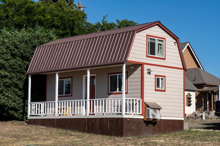 Orchard Prairie Tiny Home - Spokane, WA