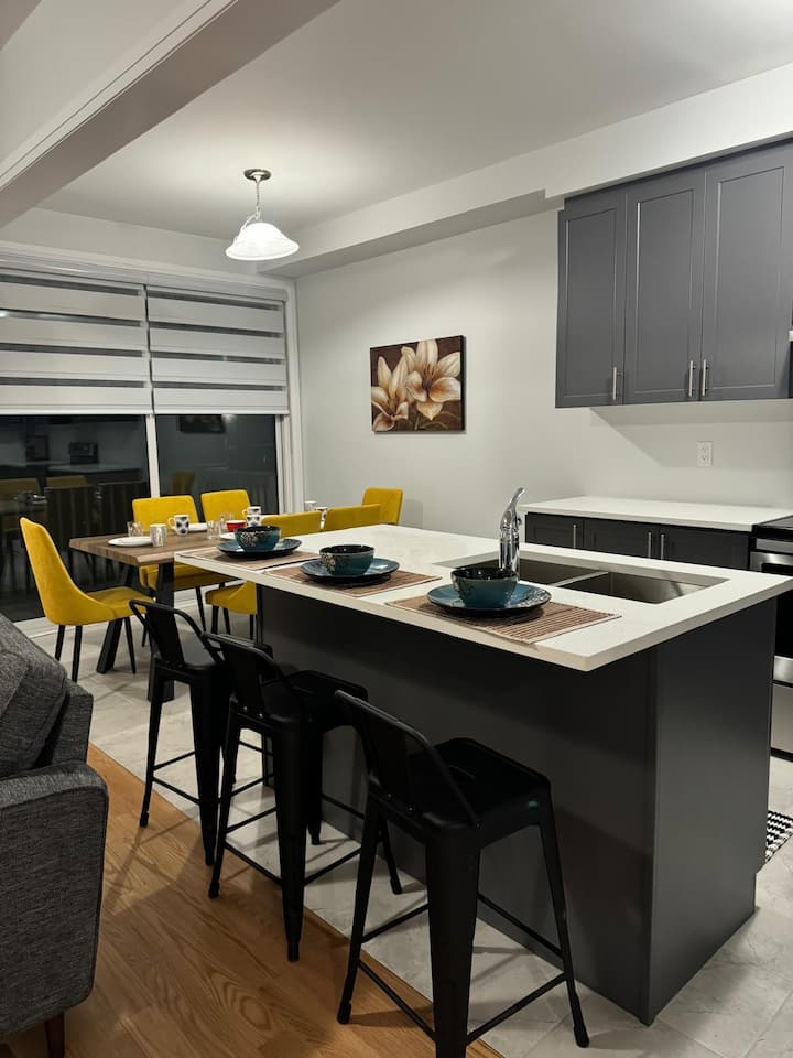 Furnished 4 Br House - Woodstock - Woodstock