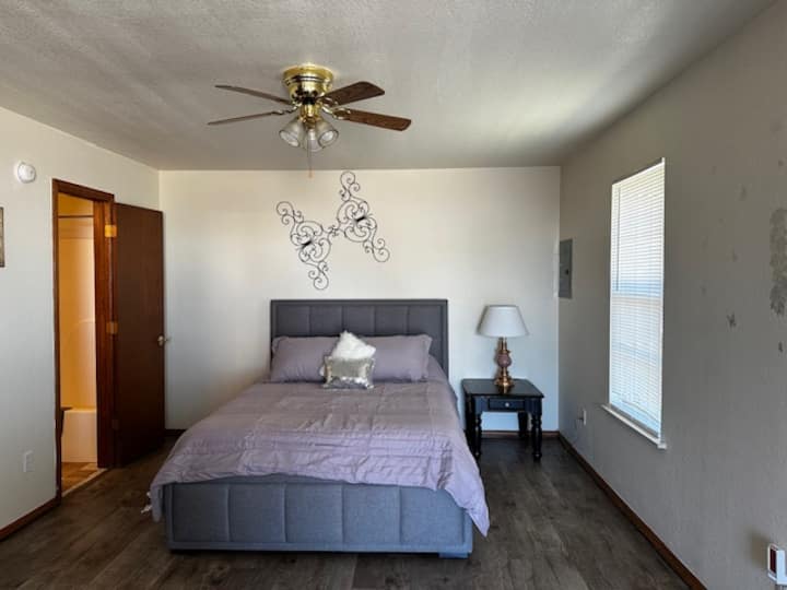 Nice Studio Apartment D-4 - Stillwater, OK