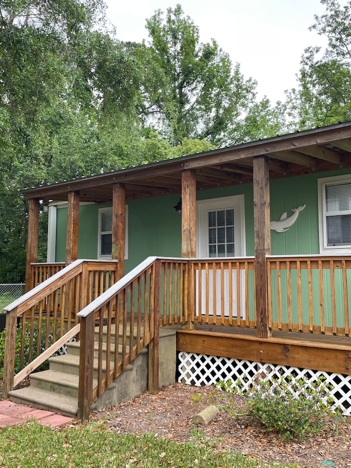 Dolphin Cottage For Two - Dauphin Island, AL