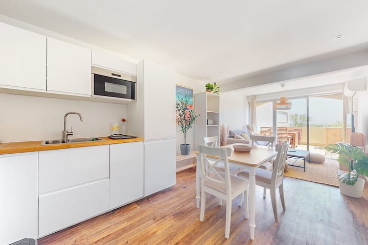 Appartement : Avec Terrasse Proche Mer Et Piscine - Leucate