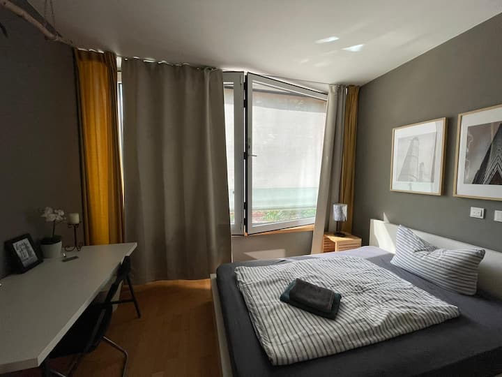 Perfectly Central Room In Luxurious Apartment. - Berlín