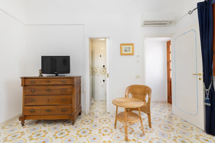 Il Merlo Capri Camera E Bagno Privato - Capri