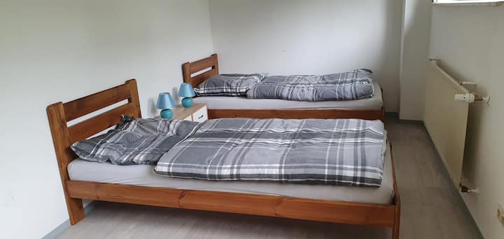 Zimmer Mit 2 Betten In Wiblingen - Neu-Ulm