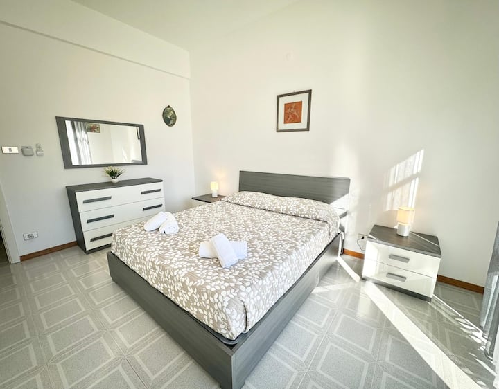 Hostdomus - Ela House - Finale Ligure