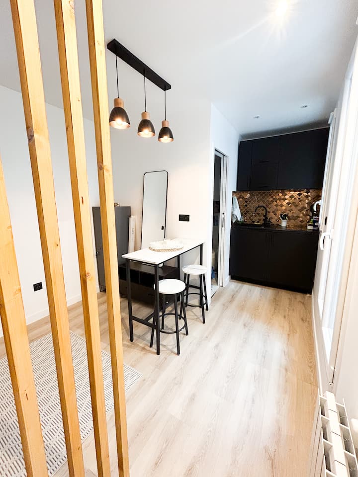 Studio Moderne - Canal St Martin - Nation - Paris