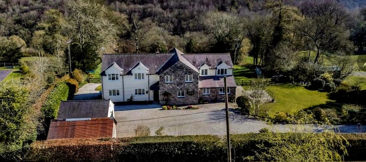 Room In Cilcain, North Wales - Mold