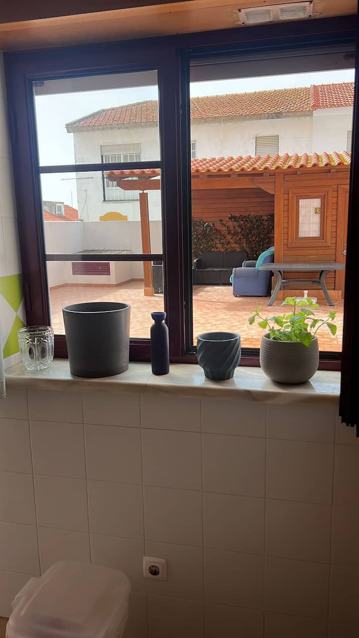 Private Room In Welcoming Space - Peniche